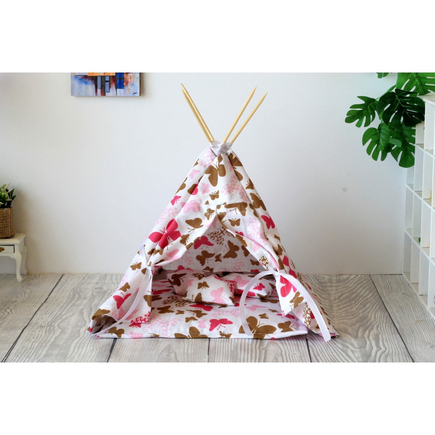 Miniature teepee tent. Tiny play-tent with mat pad pillows. 1:12 play scale