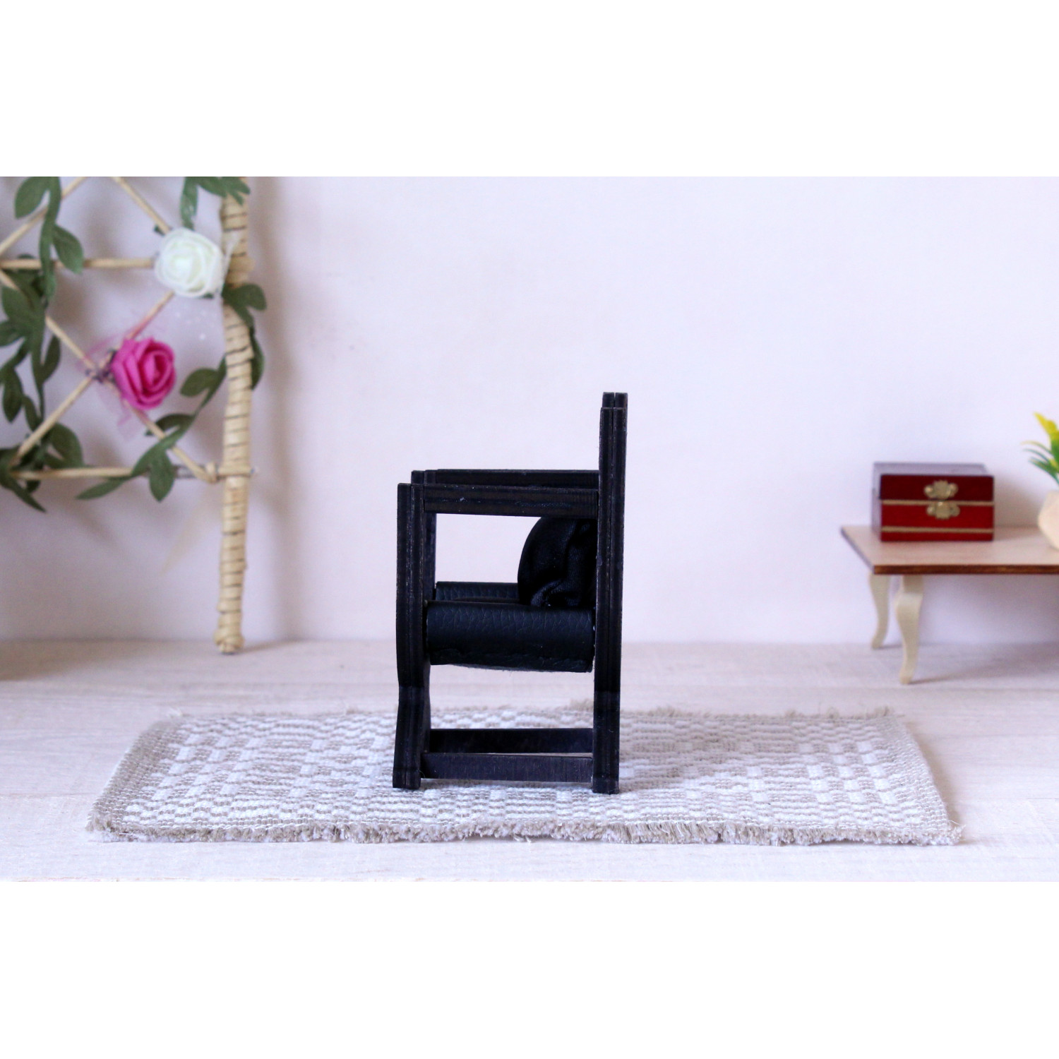 Two miniature Tudor chair 1:12 scale digital file. X framed queen